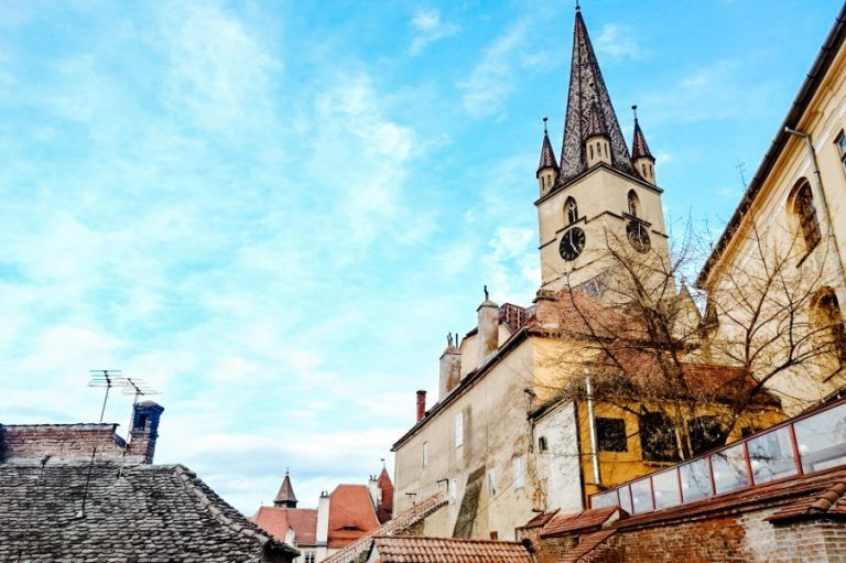 Visitar Sibiu desde Bucarest . Primera parada de un road trip por Rumanía