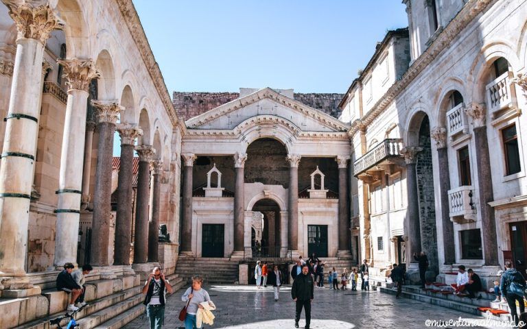 Visitar Split en un día: guía de la ciudad y sus alrededores.