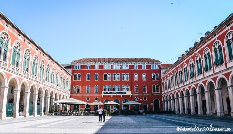 Visitar Split en un día: guía de la ciudad y sus alrededores.