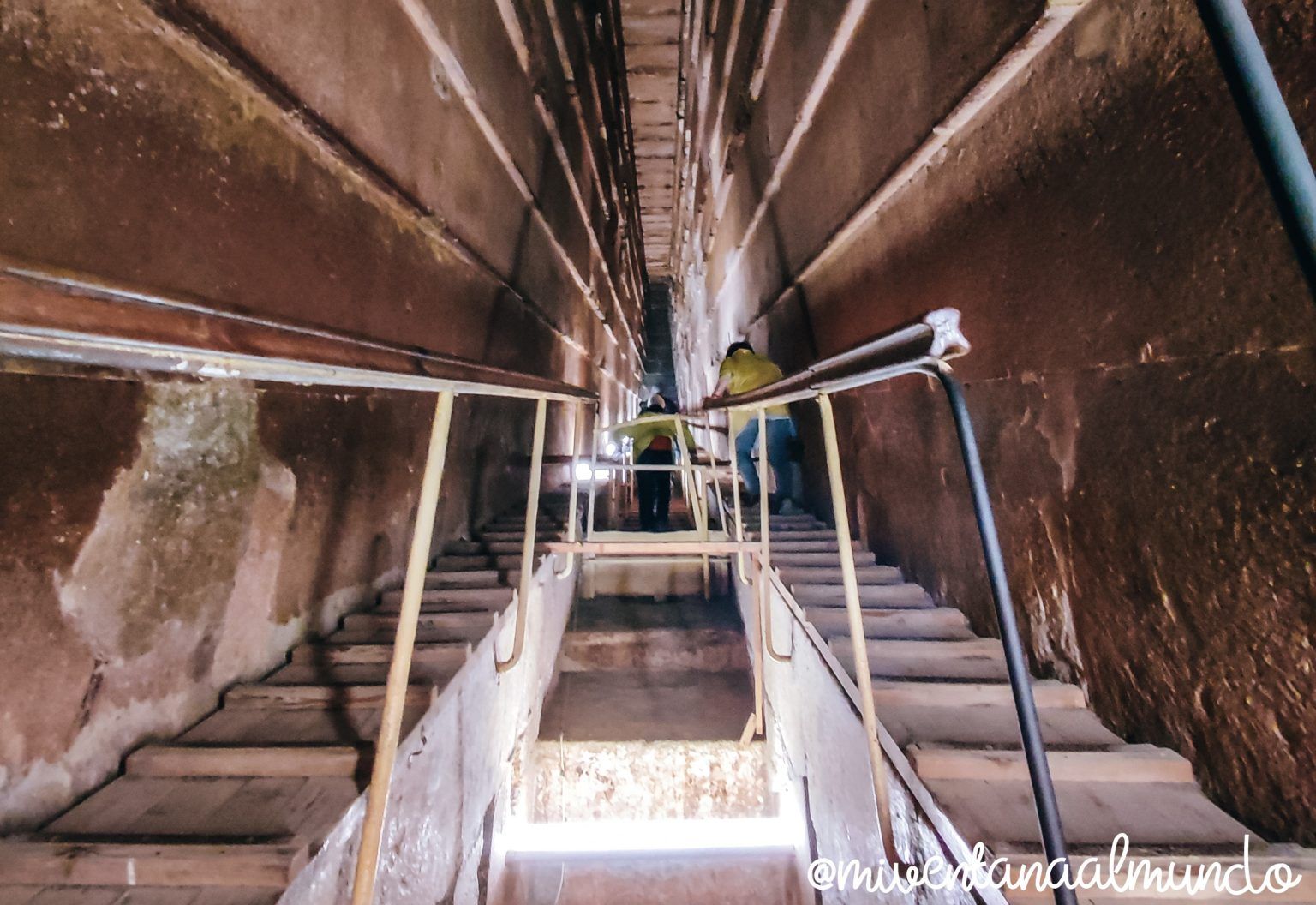 Visitar Giza en un día: qué ver más allá de las pirámides.